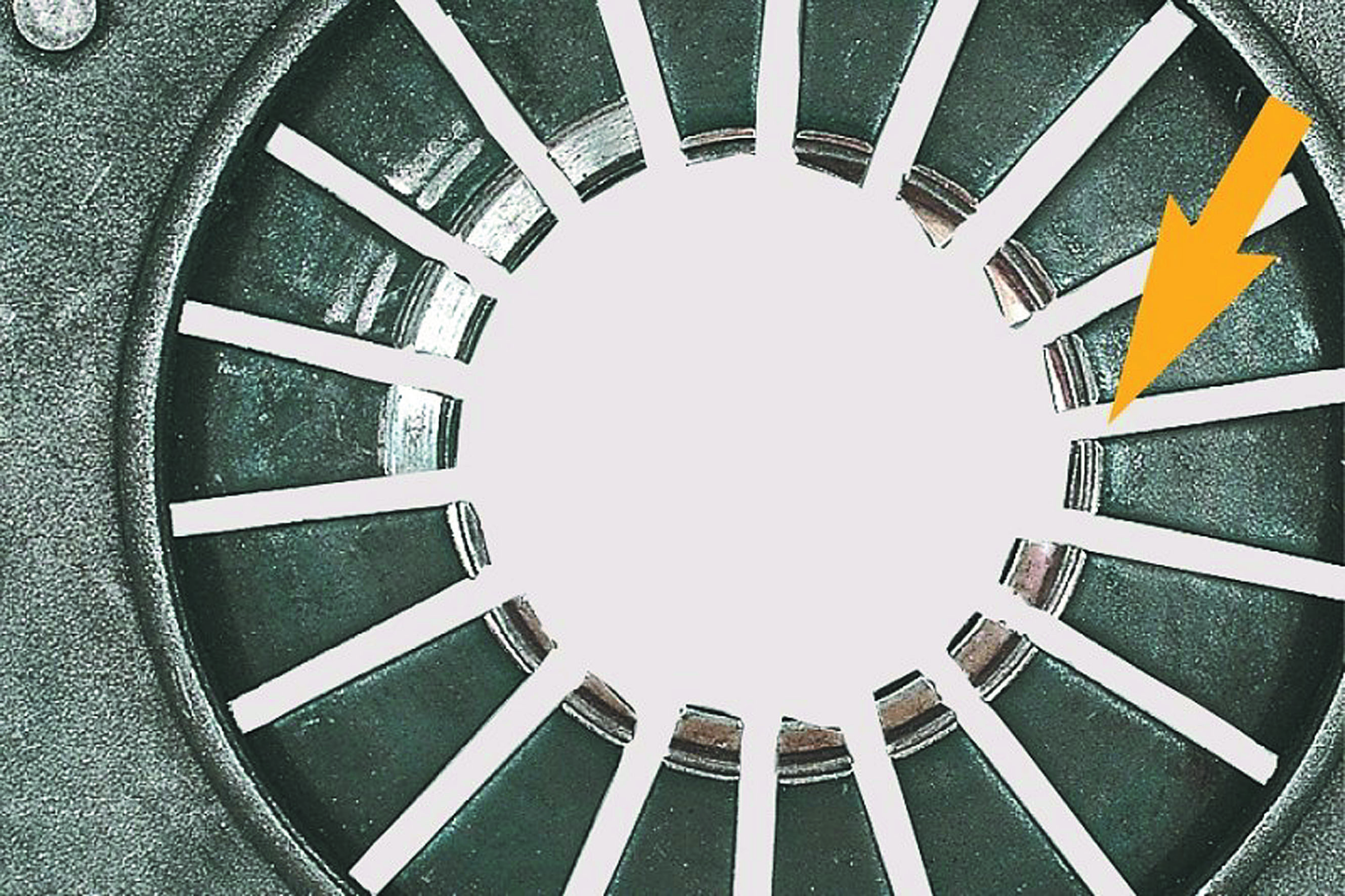 Fig2_Worn_diaphragm_spring_tips - Professional Motor Mechanic