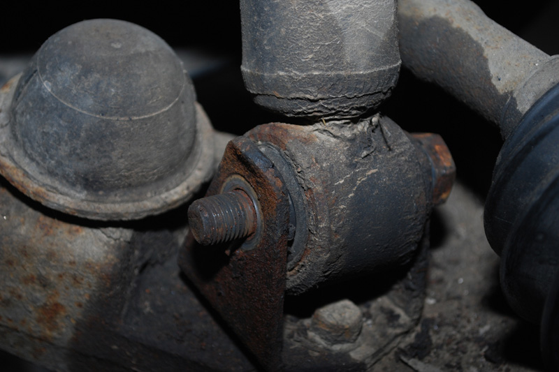 How To Master Top Mount Fitment - Professional Motor Mechanic