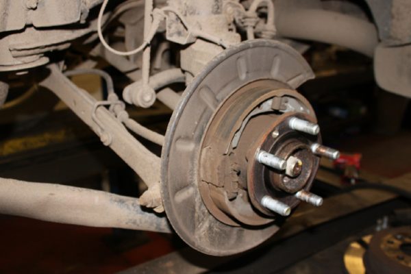 How to fit a rear wheel bearing - Professional Motor Mechanic