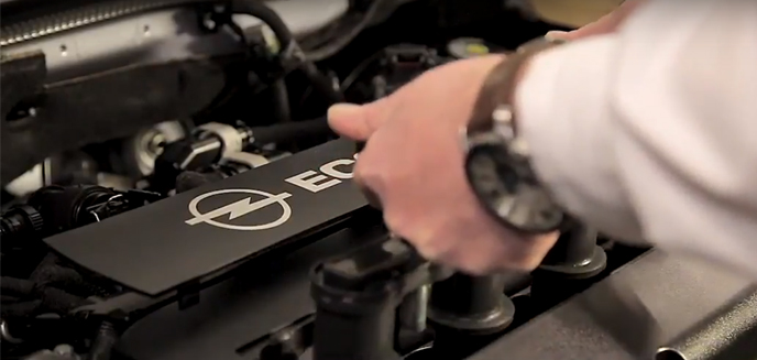 How to Refit an Ignition Coil Rail - Professional Motor Mechanic