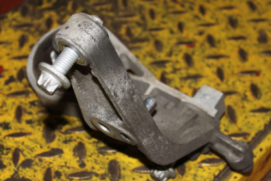 How to Fit a Clutch on a Vauxhall Corsa - Professional Motor Mechanic