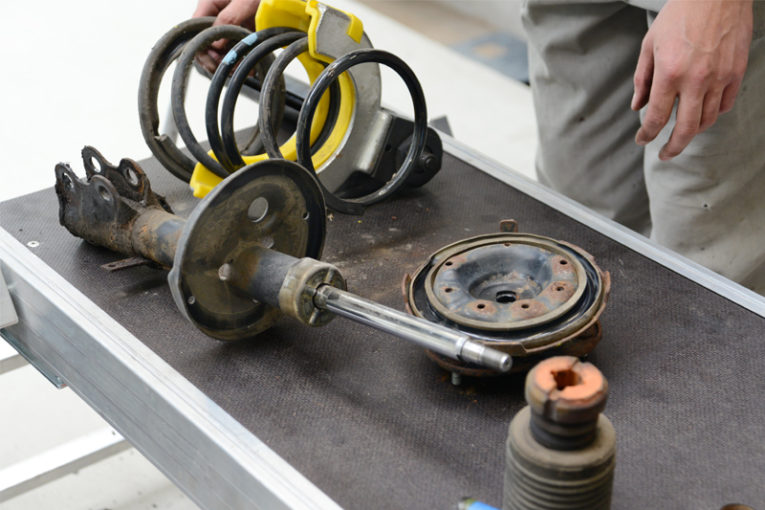 Fitting Replacement Shock Absorbers - Professional Motor Mechanic