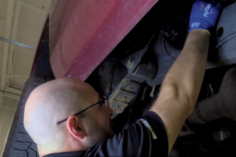 Installing an EGT Sensor - Professional Motor Mechanic