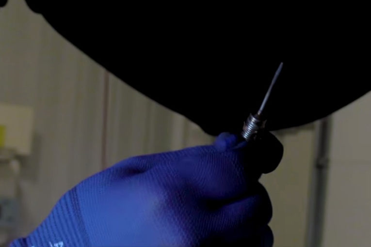 Installing an EGT Sensor - Professional Motor Mechanic