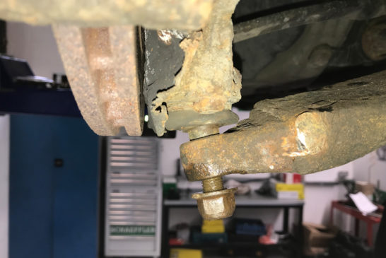 How to Replace the Clutch on a Mini One - Professional Motor Mechanic