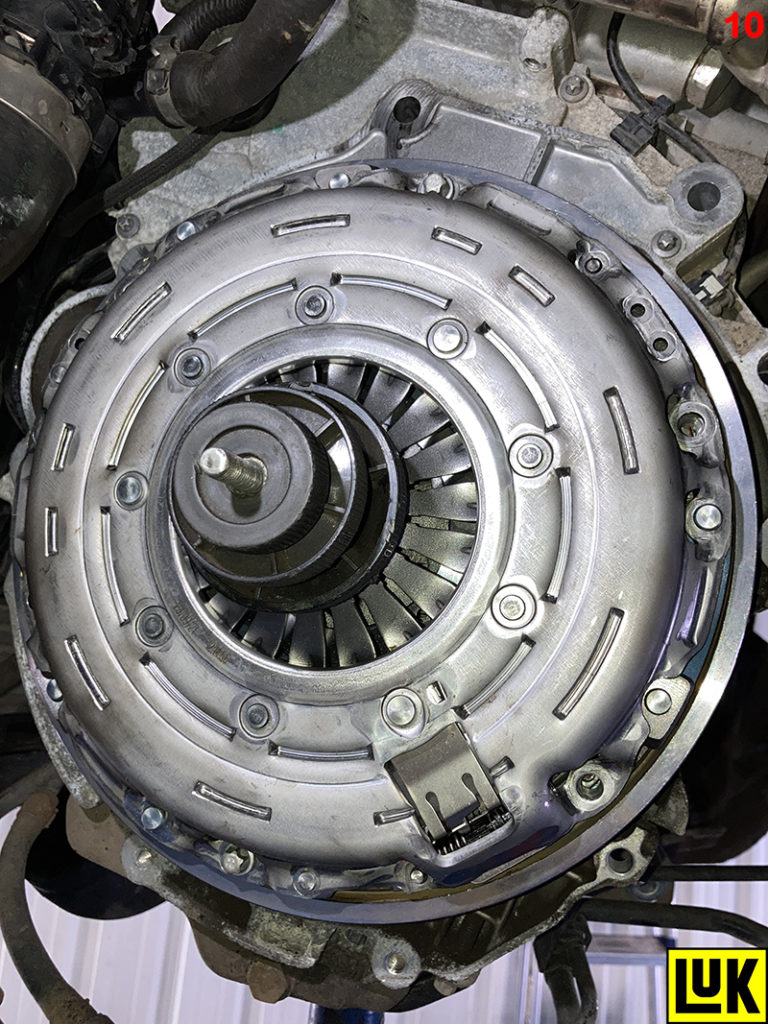 How to replace a clutch on a MINI Countryman - Professional Motor Mechanic