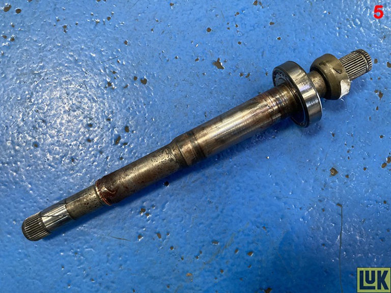 How to replace a clutch on a MINI Countryman - Professional Motor Mechanic