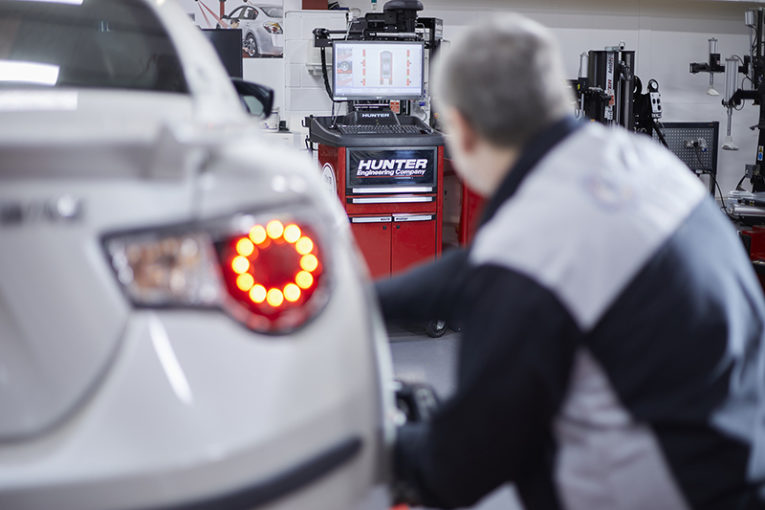 How to perform an alignment check - Professional Motor Mechanic