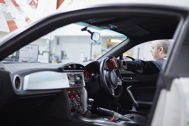 How to perform an alignment check - Professional Motor Mechanic