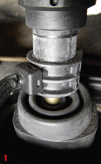 How to replace a clutch on a Ford Transit - Professional Motor Mechanic