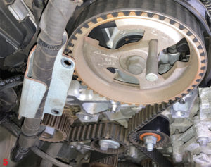 How to replace timing belt on a Citroën C4 - Professional Motor Mechanic