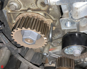 How to replace timing belt on a Citroën C4 - Professional Motor Mechanic