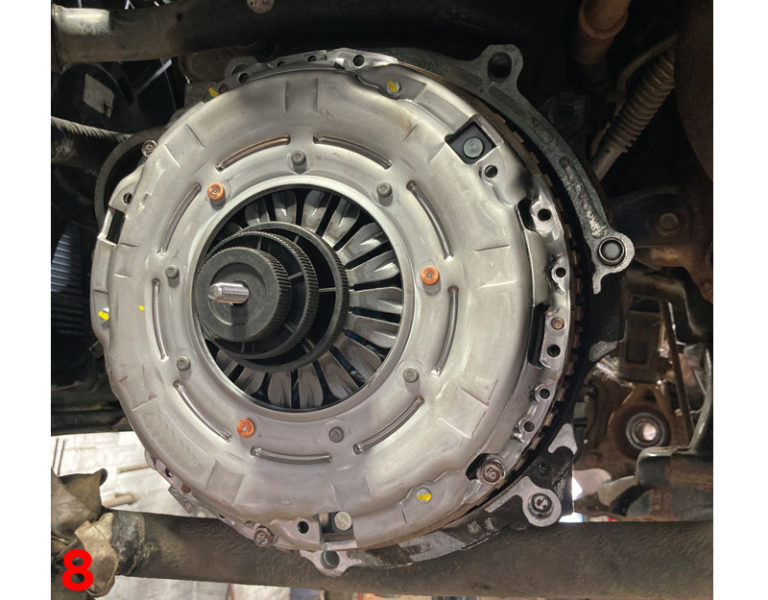 How to replace the clutch on a Hyundai i30 - Professional Motor Mechanic